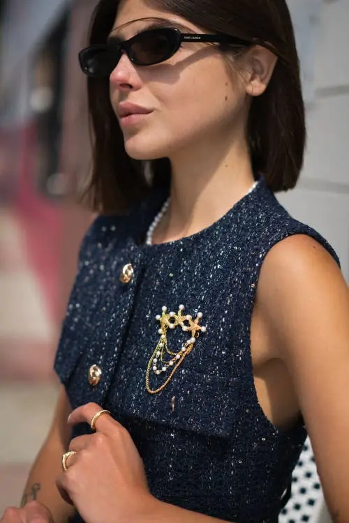 CLASSICHARMS Lila Starfish Waterfall Brooch