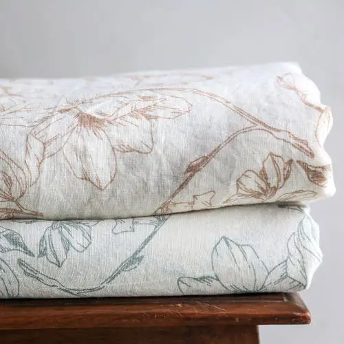 CG HUNTER Blush Lilies Tablecloth