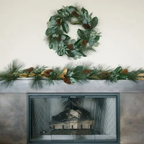 CG HUNTER 28 Inch Magnolia, Eucalyptus, Pinecone