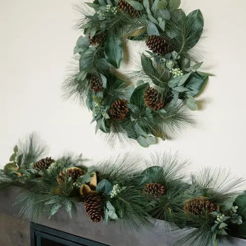 CG HUNTER 28 Inch Magnolia, Eucalyptus, Pinecone