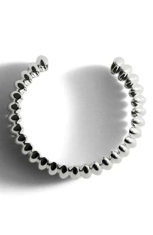 Mango Ridge Embossed Choker Necklace