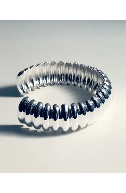 Mango Ridge Embossed Choker Necklace