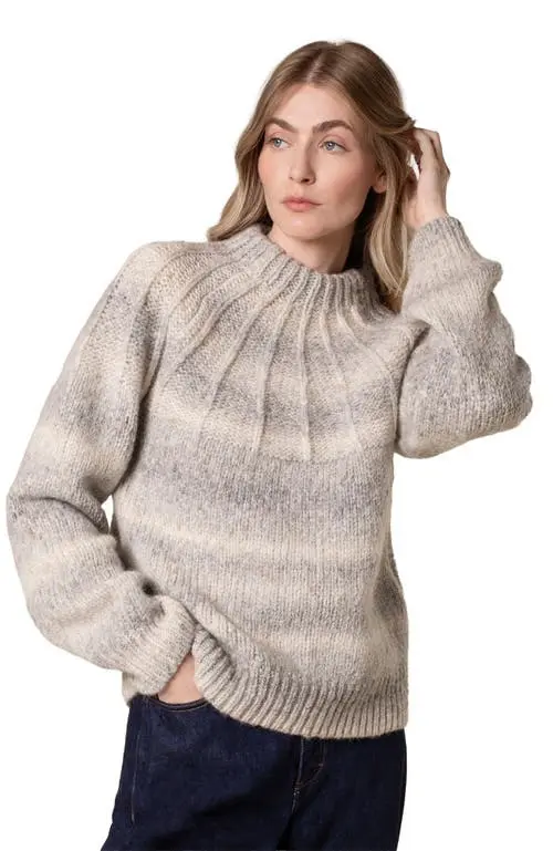 CELTIC & CO. Sunbeam Stitch Yoke Sweater - Light Grey