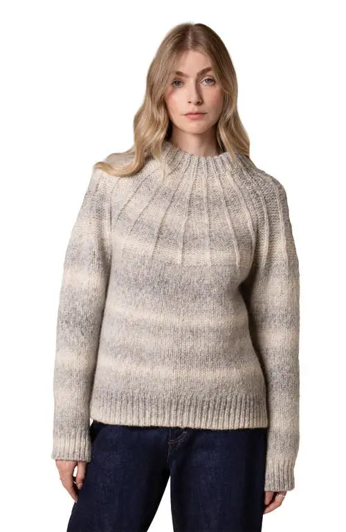 CELTIC & CO. Sunbeam Stitch Yoke Sweater - Light Grey