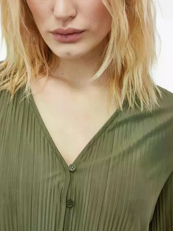 SAMSOE SAMSOE Buttoned Pleated Top