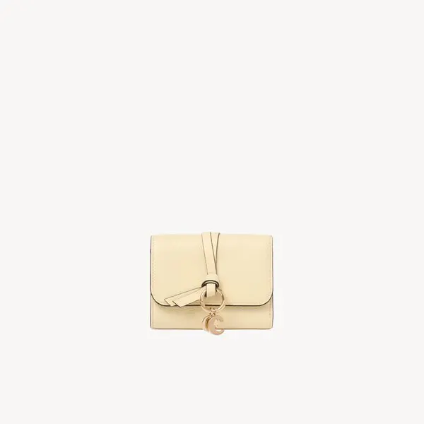 Chloé Small Alphabet Tri-fold In Grained Leather Single - Quiet Yellow
