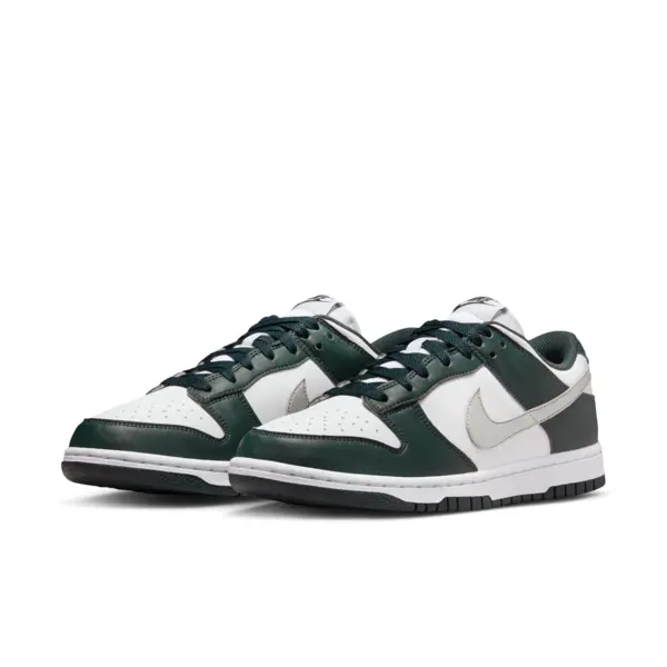 Nike Dunk Low Sneakers - Green