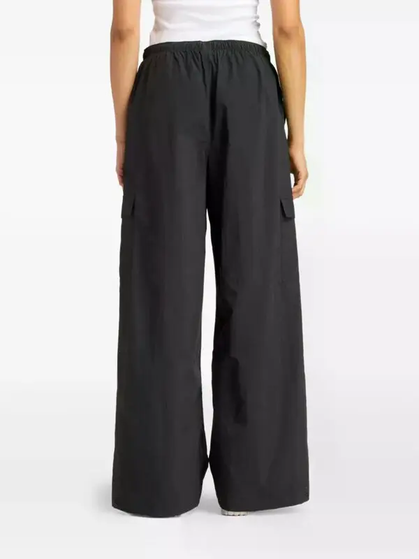 NEW BALANCE Crinkle Woven Cargo Pants