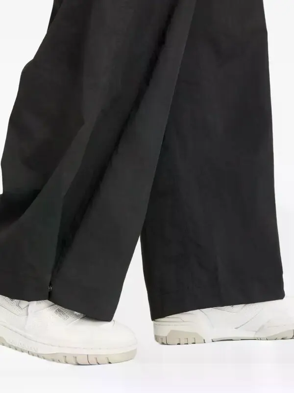 NEW BALANCE Crinkle Woven Cargo Pants