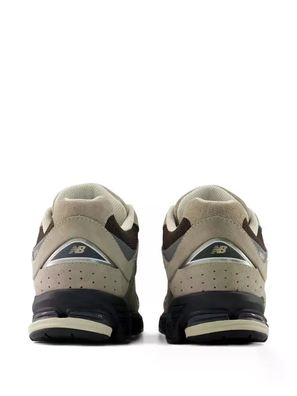 NEW BALANCE 2002r Sneakers