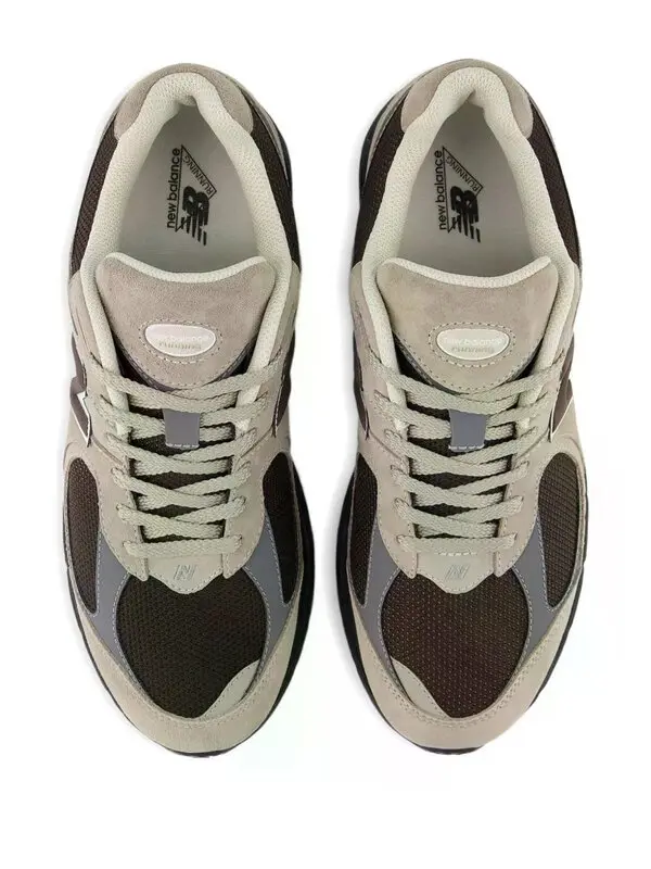 NEW BALANCE 2002r Sneakers