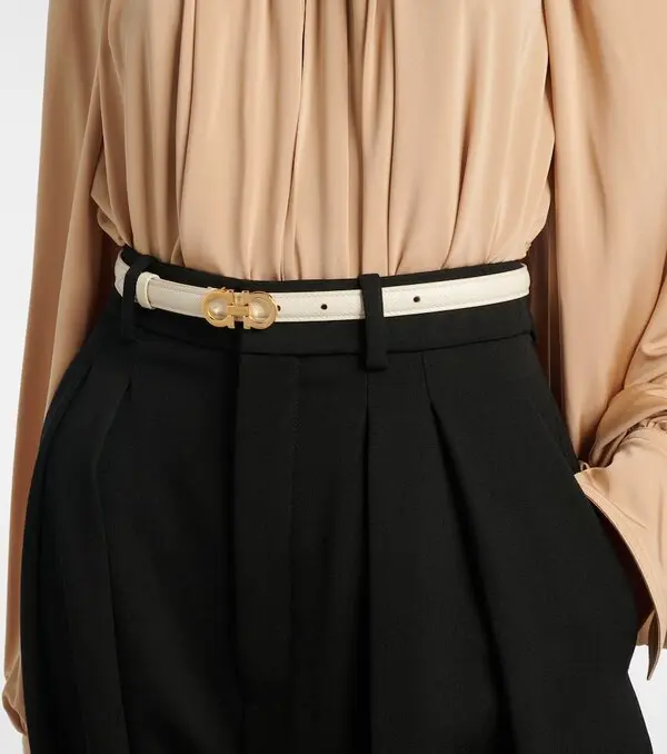 FERRAGAMO Gancini Leather Belt - Beige