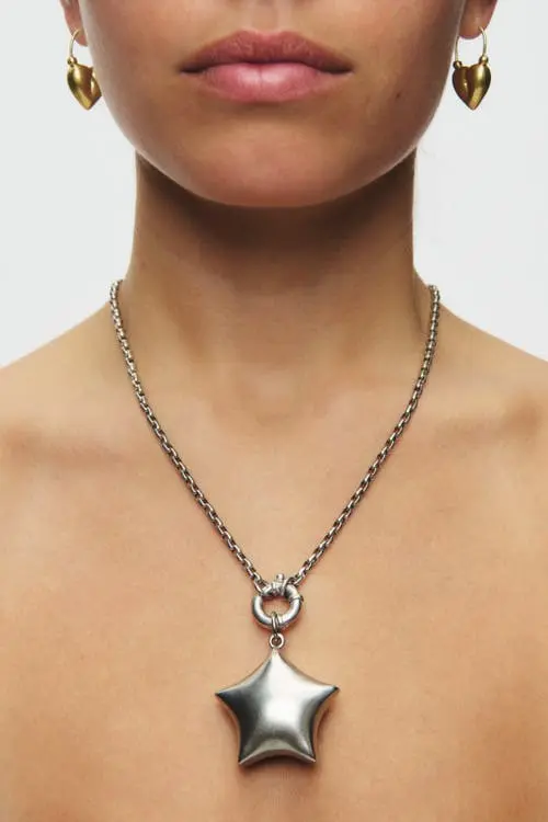 67JEWELRY Puffed Star Sterling Necklace