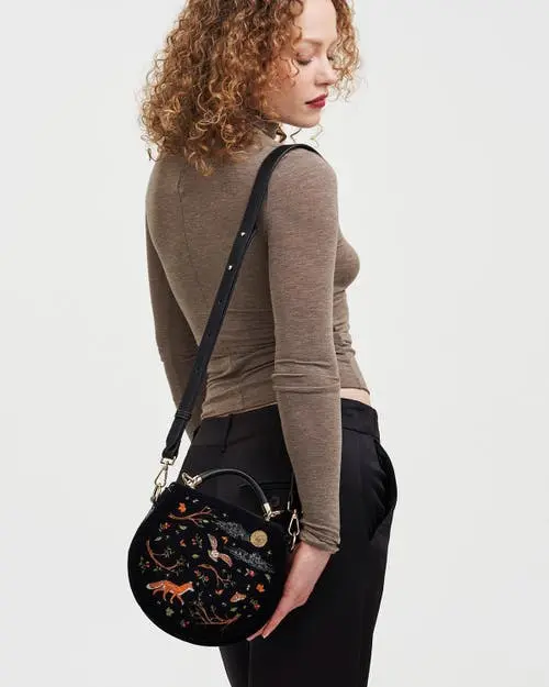 FABLE ENGLAND Fox And Owl Embroidered Saddle Bag - Black