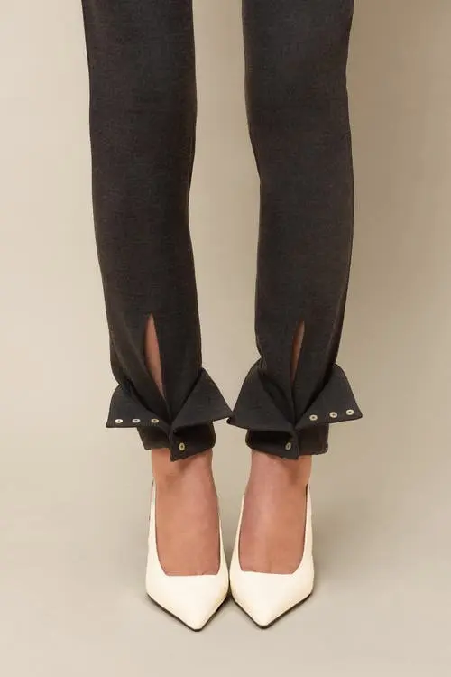 CONTESSA MILLS Cora Slim-fitted Twill Trousers