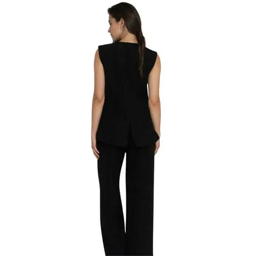 AKALIA Hirea Vest Coat