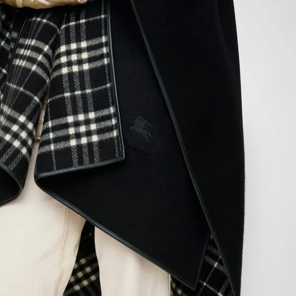 Burberry Check Cashmere Cape - Black/calico Beige