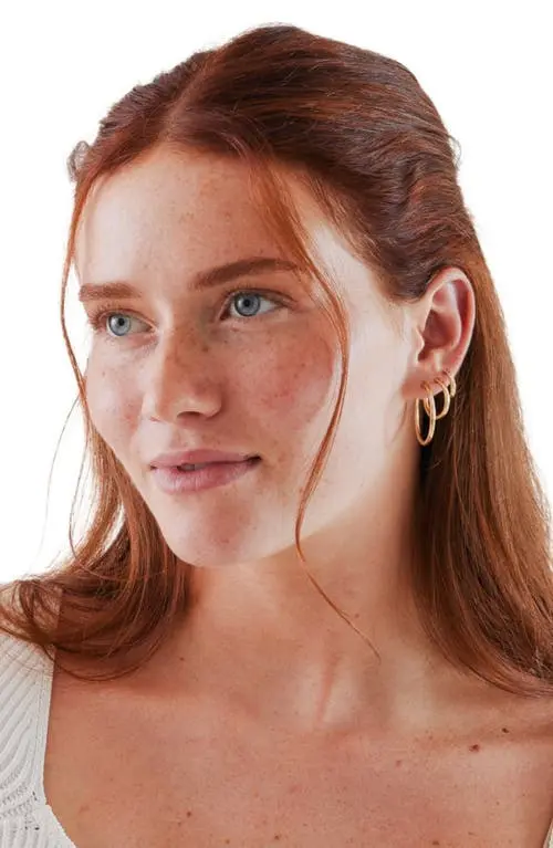 MADE BY MARY Maude Hoop Earrings - Gold Filled
