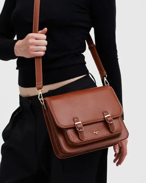 FABLE ENGLAND Classic Satchel With Bee Plaque - Tan