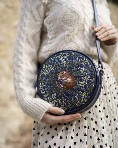 FABLE ENGLAND Chloe Circle Bag Embroidered Dormouse - Navy