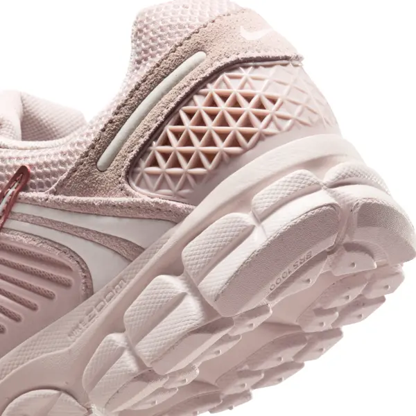 Nike Zoom Vomero Sneakers With Reflective Accents
