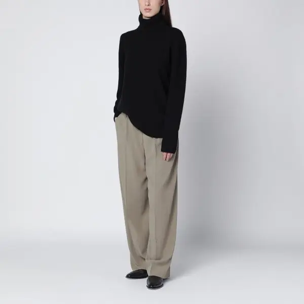 TOTEME Cashmere Turtleneck Sweater