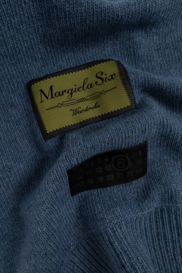 MAISON MARGIELA Scarf With Logo Patch - Blue