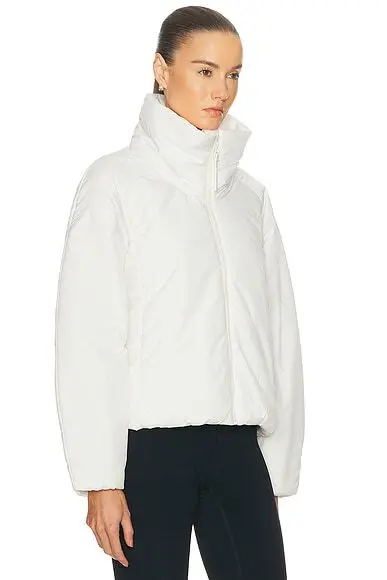Beyond Yoga Warm Up Puffer Jacket - Glacier