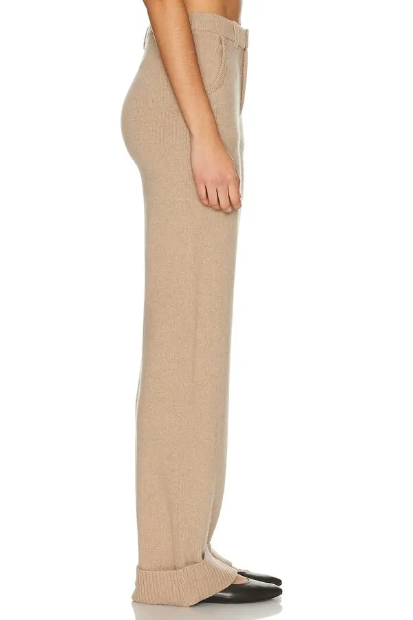 AYA MUSE Amar Pant