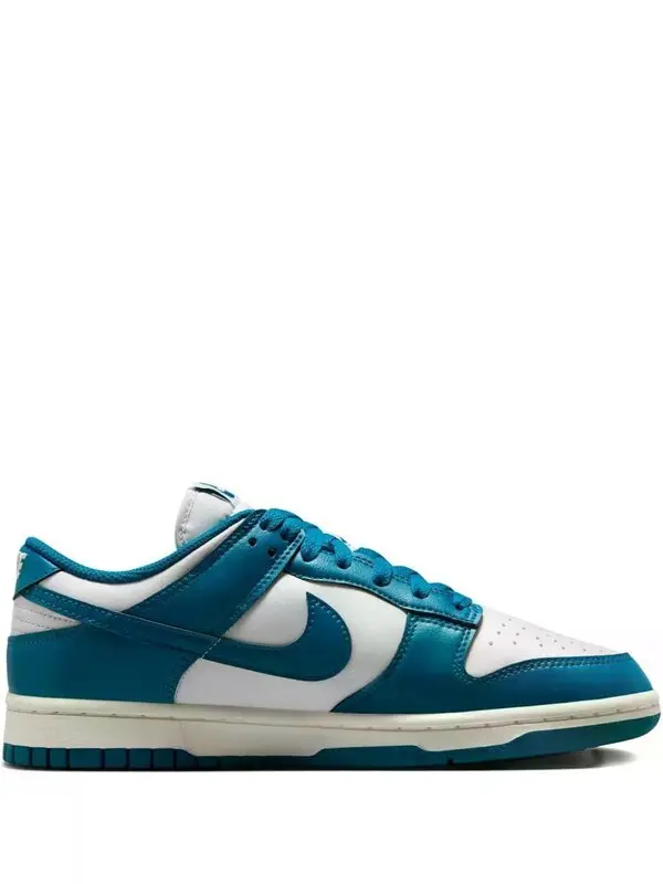 Nike Dunk Green Abyss Sneakers