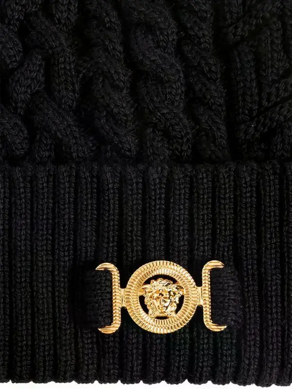 Versace Medusa Head-Motif Cable-Knit Beanie In Black - 50% Off