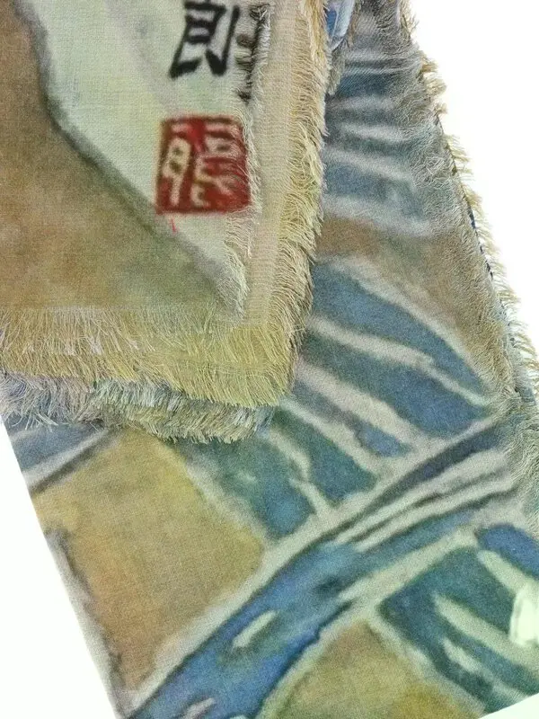 TALKING WALLS Ela Komadori Fringed Scarf