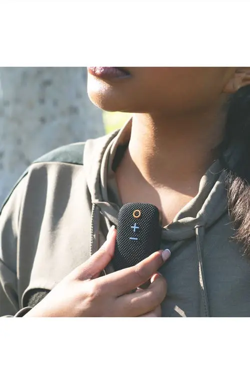 MEE AUDIO Gospkr Wearable Clip-on Wireless Speaker & Speakerphone