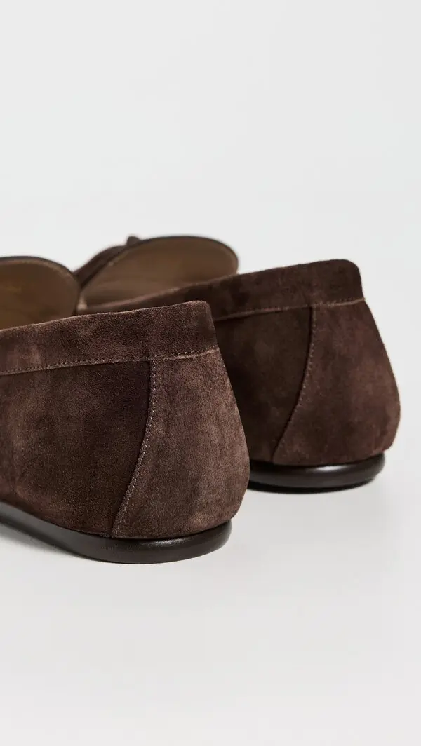 STUART WEITZMAN Britt Bow Loafers - Walnut