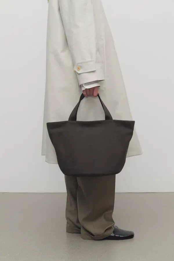 THE ROW Sisal Cotton Canvas Tote Bag - Brown