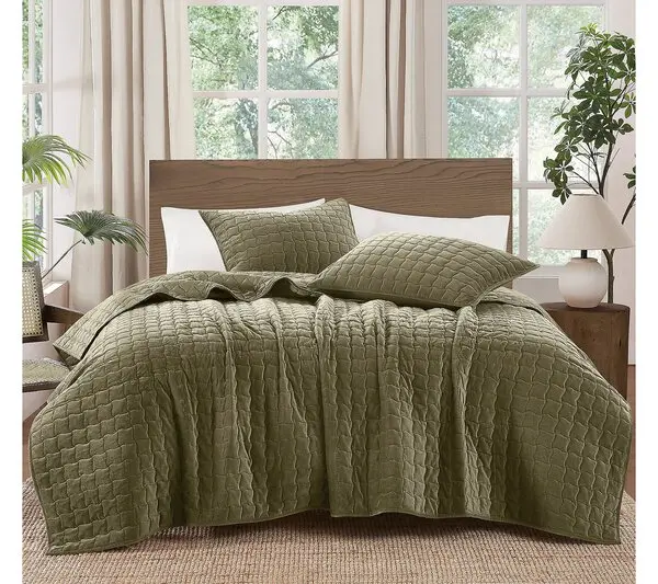 BROOKLYN LOOM Matte Cotton Velvet Wavy Square King Quilt Set - One-color