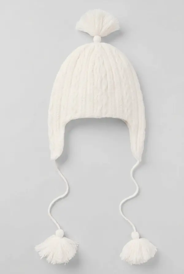 Alo Yoga Cable Knit Earflap Beanie - Ivory