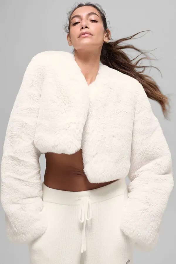 Alo Yoga Faux Fur Chic Cropped Jacket - Ivory