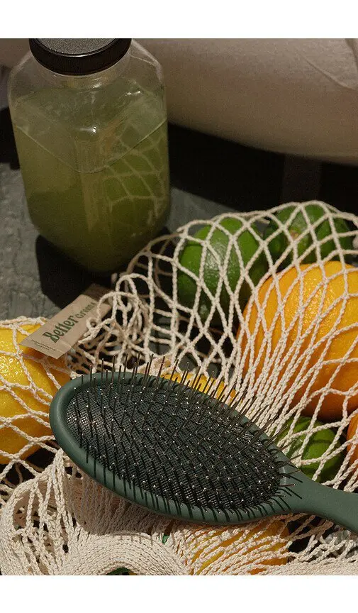 GLOW BEAUTY The Detangling Brush