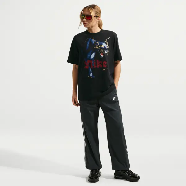 Nike Sportswear Essentials Loose T-shirt