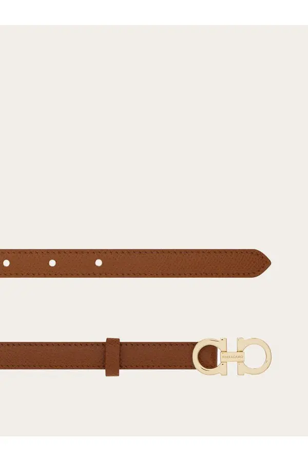 Ferragamo Gancini Fixed Belt In Gold | Editorialist display picture 1