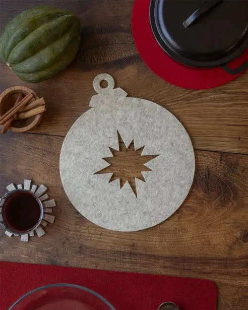 GRAF LANTZ Merino Wool Bauble Trivet