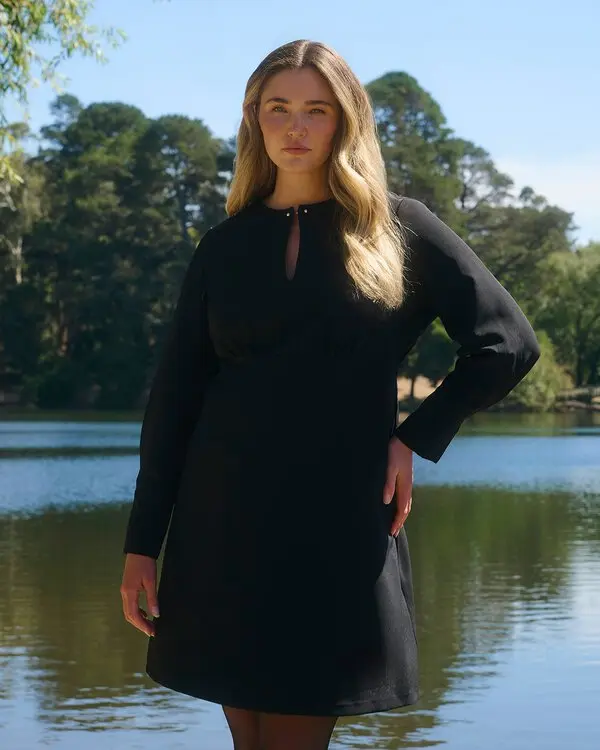 ESTELLE Nia Dress