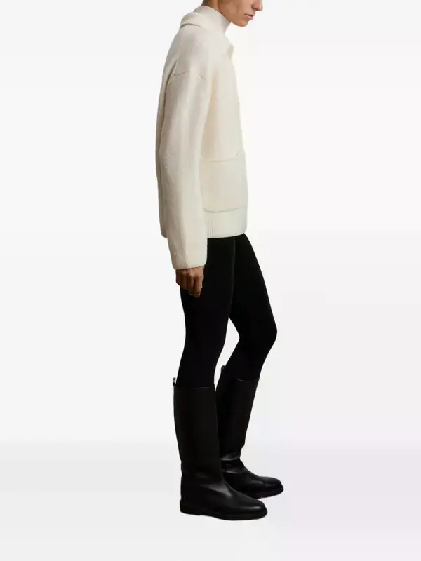 12 STOREEZ V-neck Sweater