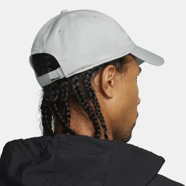 Nike Dri-fit Club Unstructured Metal Swoosh Baseball Cap