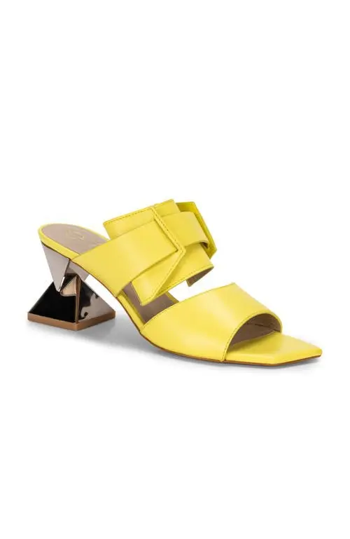 CHRIS DONOVAN Aki Sandal - Yellow