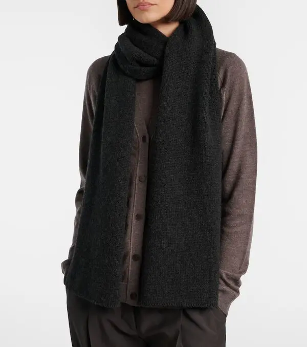 THE ROW Neki Cashmere Scarf