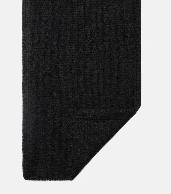 THE ROW Neki Cashmere Scarf