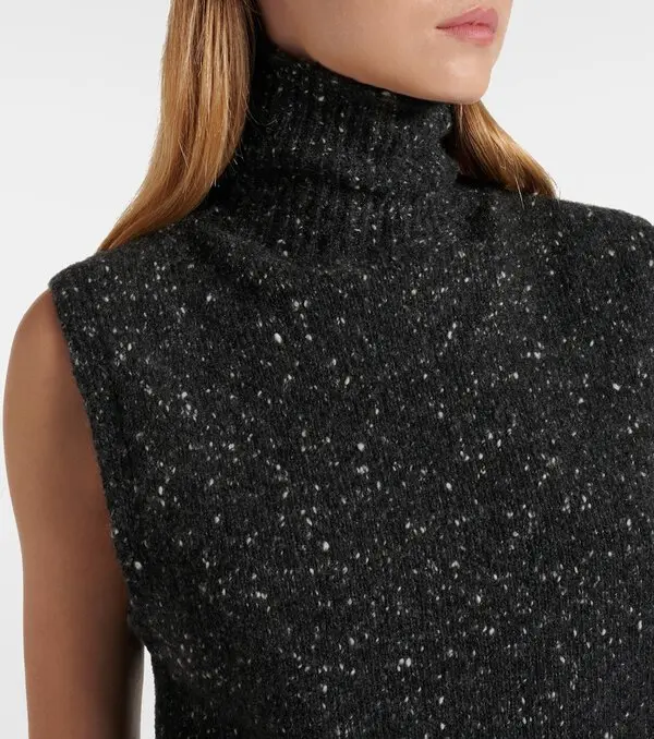 THE ROW Merilas Cashmere Turtleneck Top - Grey