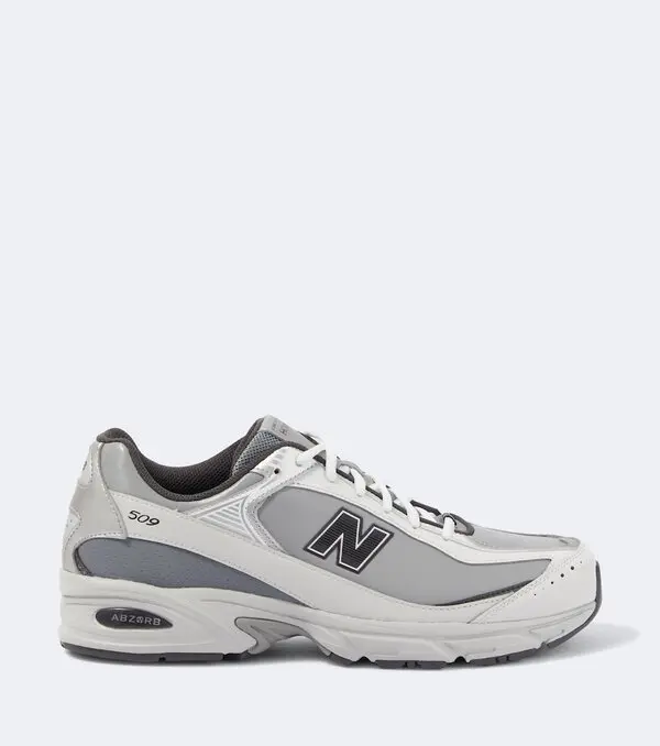 Comme Des Garçons X New Balance U509 Sneakers